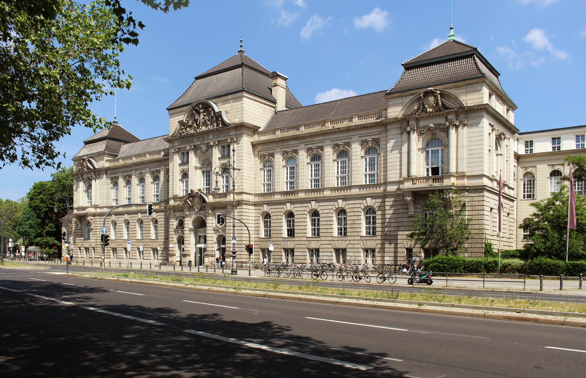 Universität der Künste Berlin | STUDIO QWERTZ